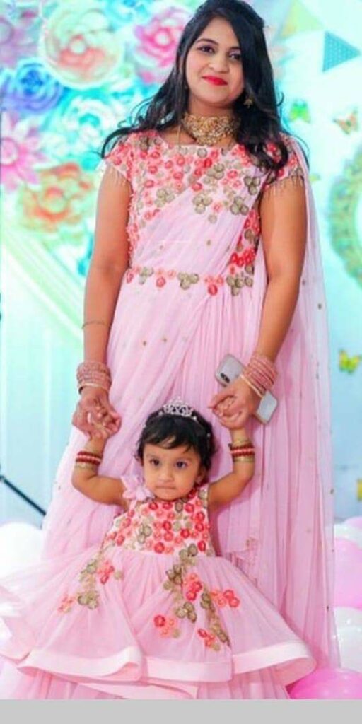 10 Adorable Mother Daughter Matching Outfit Ideas